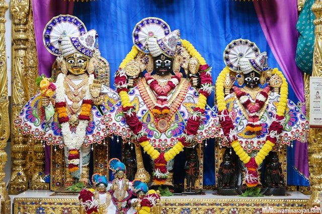 Daily Darshan | Shree Swaminarayan Mandir Bhuj